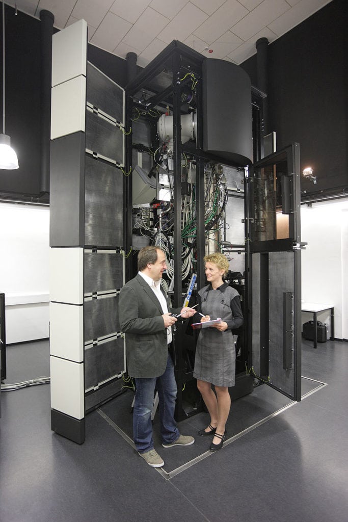 How to Choose a Microscope You’ll Love (Helpful Tips) - Optics Mag