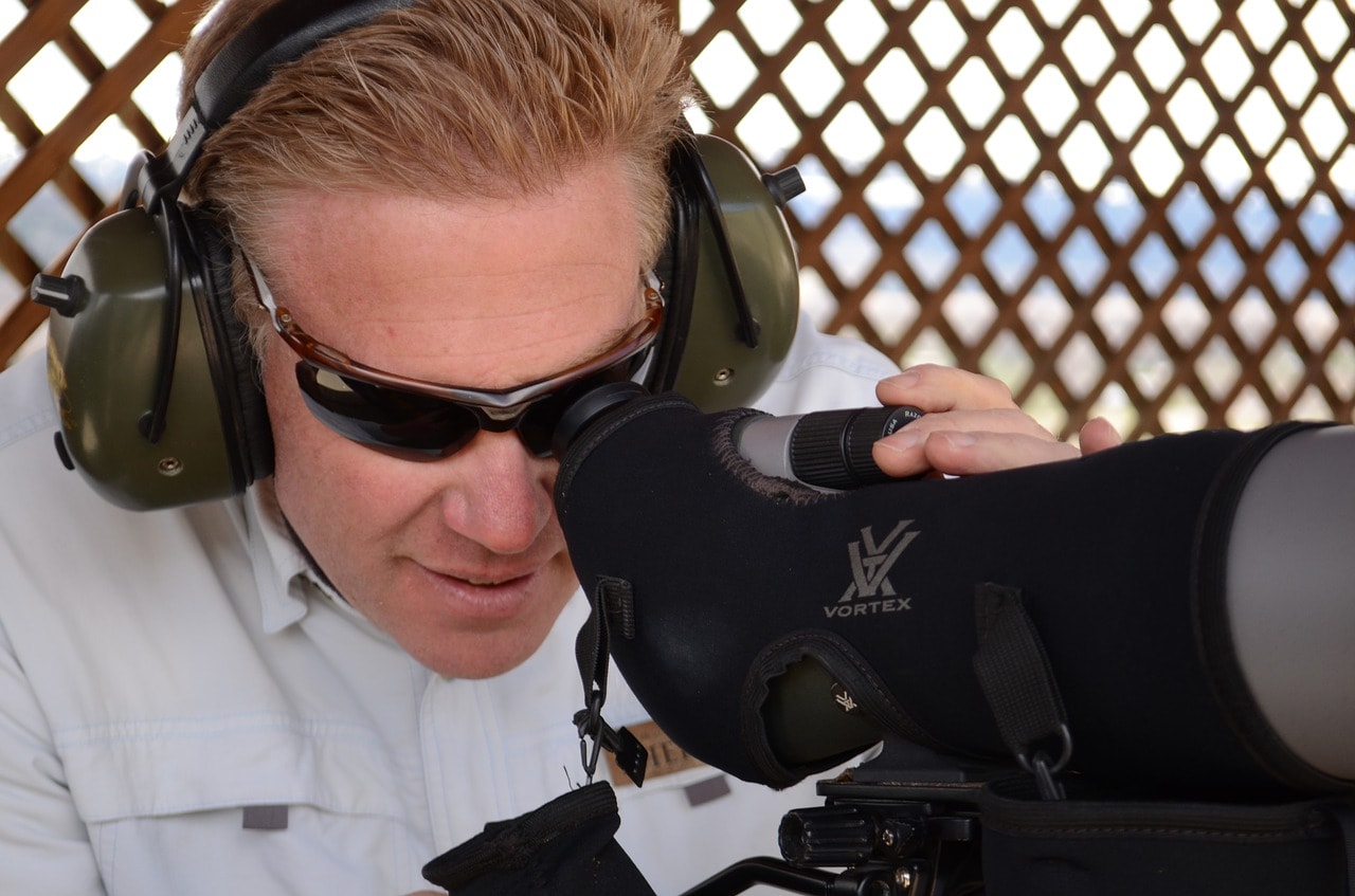 How to Take Photos Through a Spotting Scope (Digiscoping) - Optics Mag