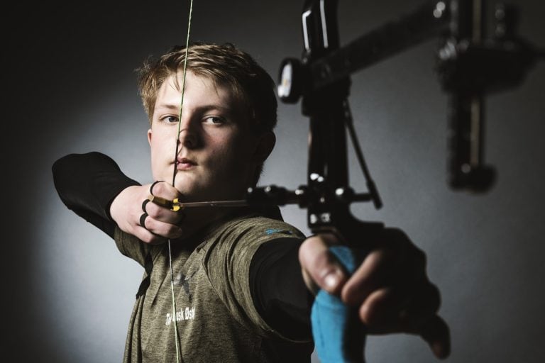 Dominant Eye: What It Is and How to Find Your Dominant Eye - Optics Mag