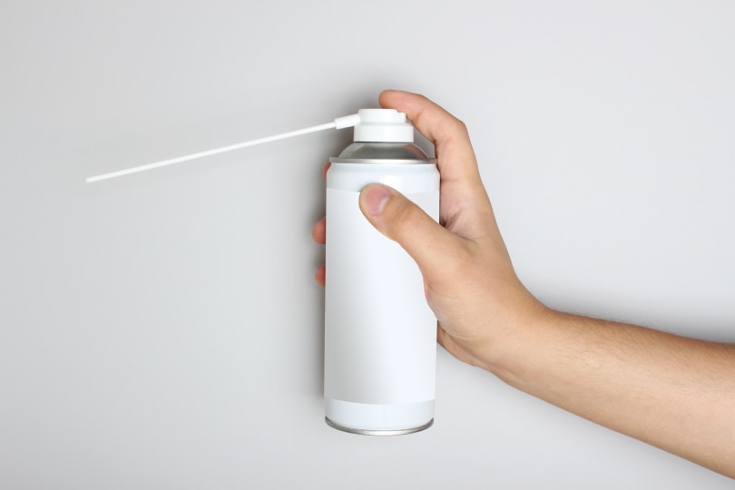 How to Clean a Projector Screen in 6 Easy Steps - Optics Mag