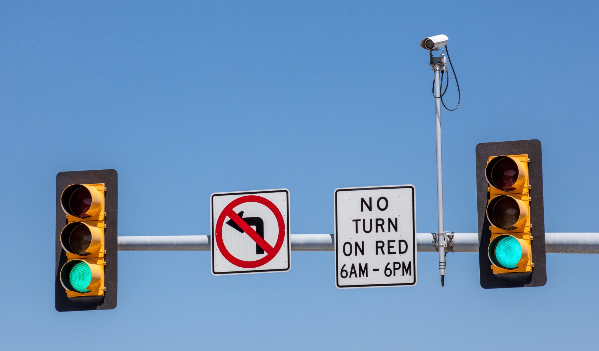 What Do Red Light Cameras Look Like? What Should You Look Out For ...
