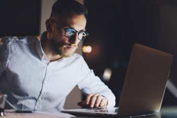 How to Tell if Your Sunglasses Are Polarized 5 Ways to Check - Optics Mag