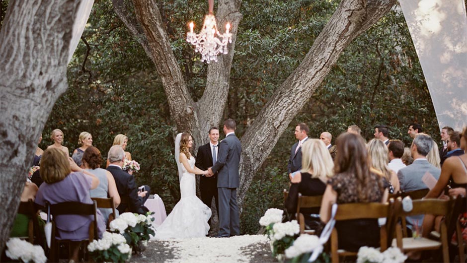 13 Wedding Photography Ideas to Get You Inspired - Optics Mag