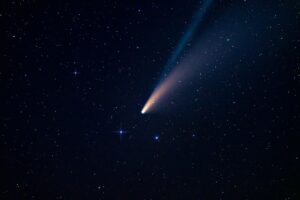 Why Do Comets Have Tails? What You Need to Know! - Optics Mag