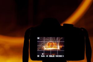 SLR vs. DSLR: What's the Difference? (With Pictures) - Optics Mag