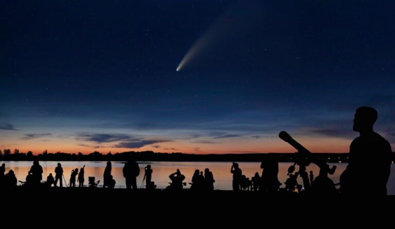 11 Interesting Facts About Comets You Never Knew (2024 Updates ...