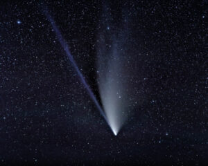 How Fast Does a Comet Travel? What You Need to Know! - Optics Mag