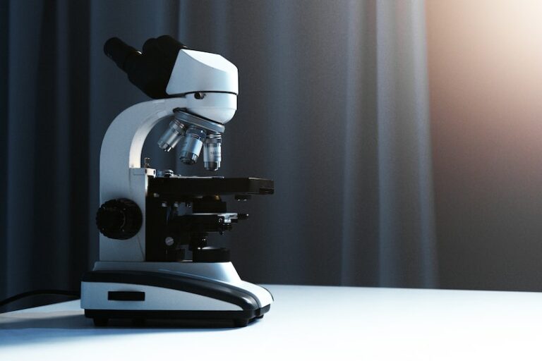 How to Focus a Microscope: 9 Simple Steps - Optics Mag