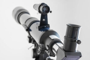 What Are Refracting Telescopes? Pros, Cons, Types, & FAQ - Optics Mag