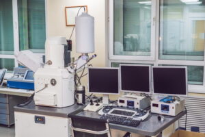 What Is a Transmission Electron Microscope? How Does It Work? - Optics Mag