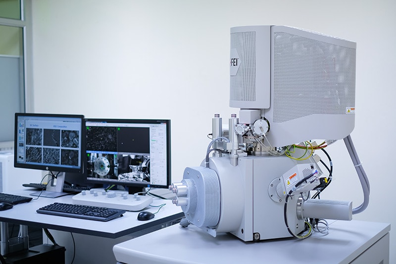 What Is a Scanning Electron Microscope (SEM)? Pros, Cons & FAQs - Optics Mag