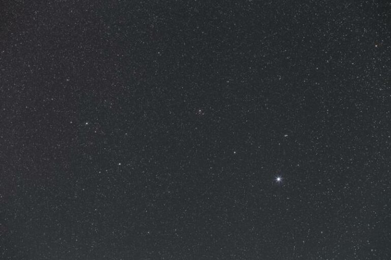 21 Interesting Lyra Constellation Facts, Myths, and FAQs - Optics Mag