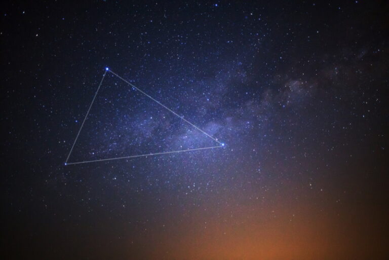 10 Interesting Cygnus Constellation Facts, Myths & FAQs - Optics Mag