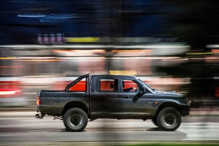 What Is Motion Blur & How Do I Use It? Photography Basics Explained ...